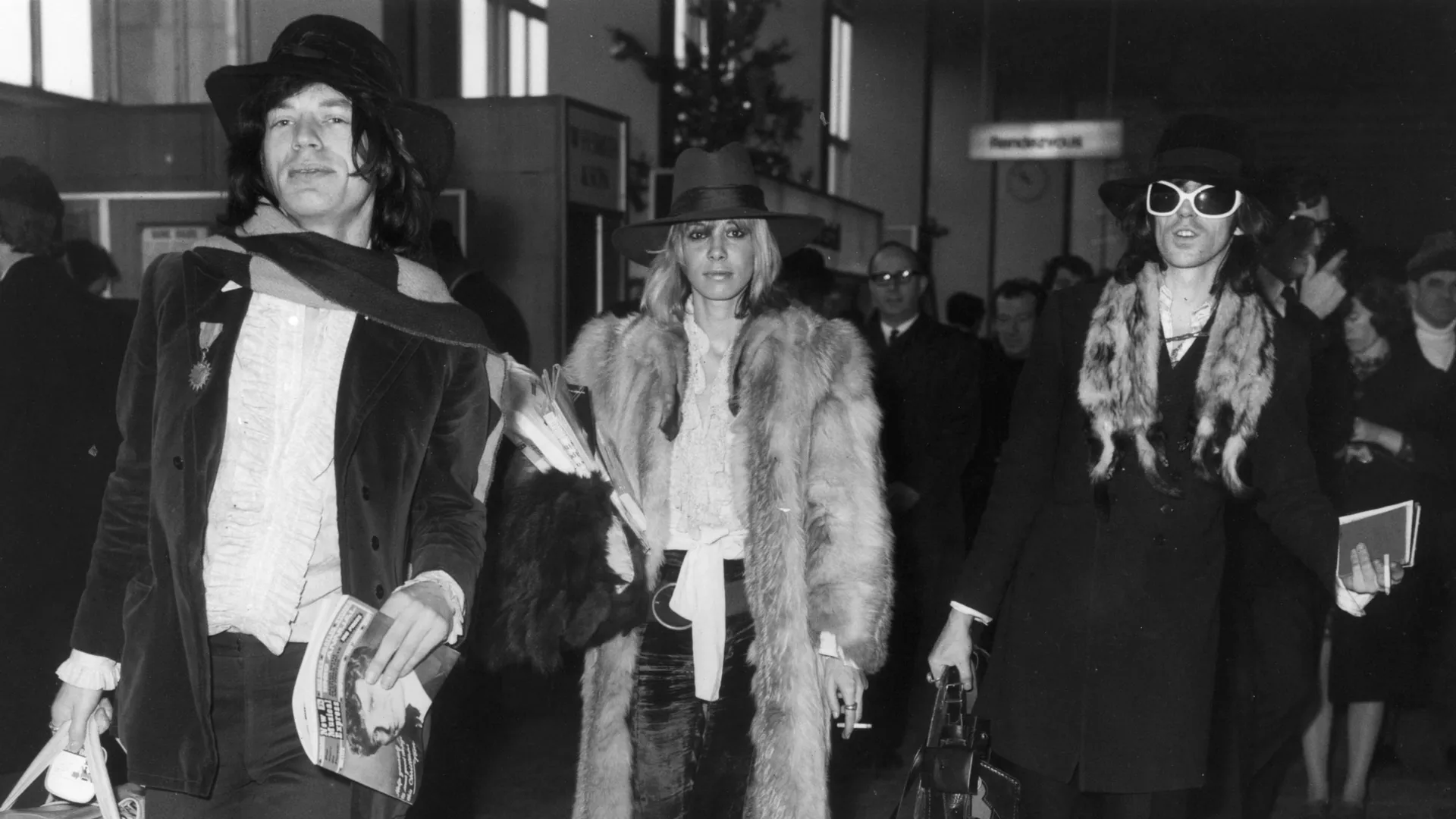 Mick Jagger, Keith Richards et Anita Pallenberg, gros coup de canif ...