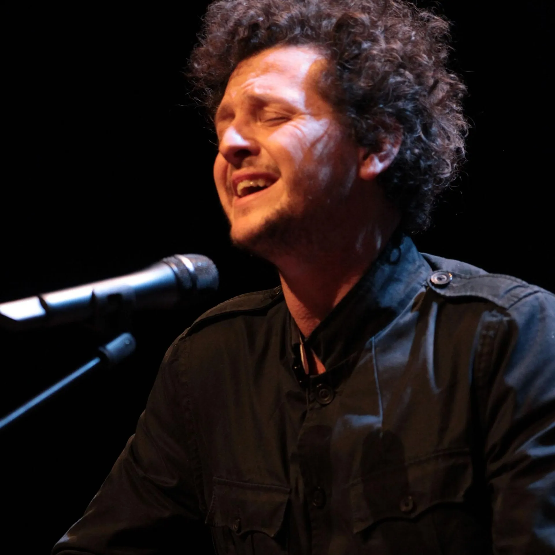 Quelque 1700 personnes disent au revoir en musique au chanteur flamand ...