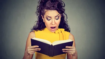 Freida McFadden frappe déjà fort après sa célèbre série littéraire, 'La Femme de ménage' - RTBF ...