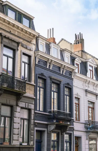 Classement sans suite de l'enquête visant l'échevine (MR) d'Uccle ...