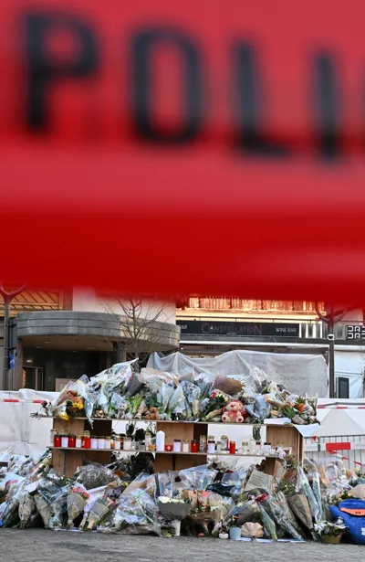 Un adolescent brûlé vif : un troisième suspect s’est présenté à la ...
