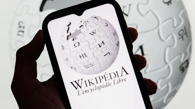 Wikipédia a 25 ans : l’encyclopédie libre, pilier d’internet, sera-t ...