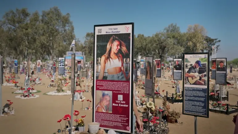 Le 7 octobre : quand l’État se tait, les familles enquêtent - RTBF Actus