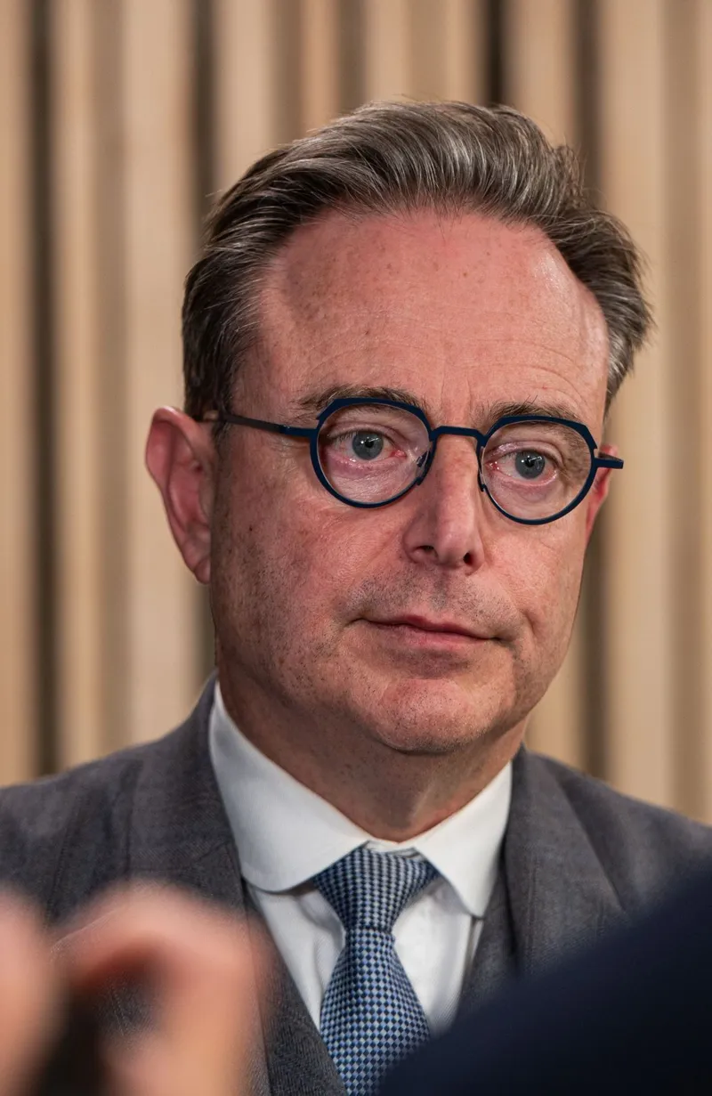 Le gouvernement espère tirer 2 milliards de la vente de Belfius et ...