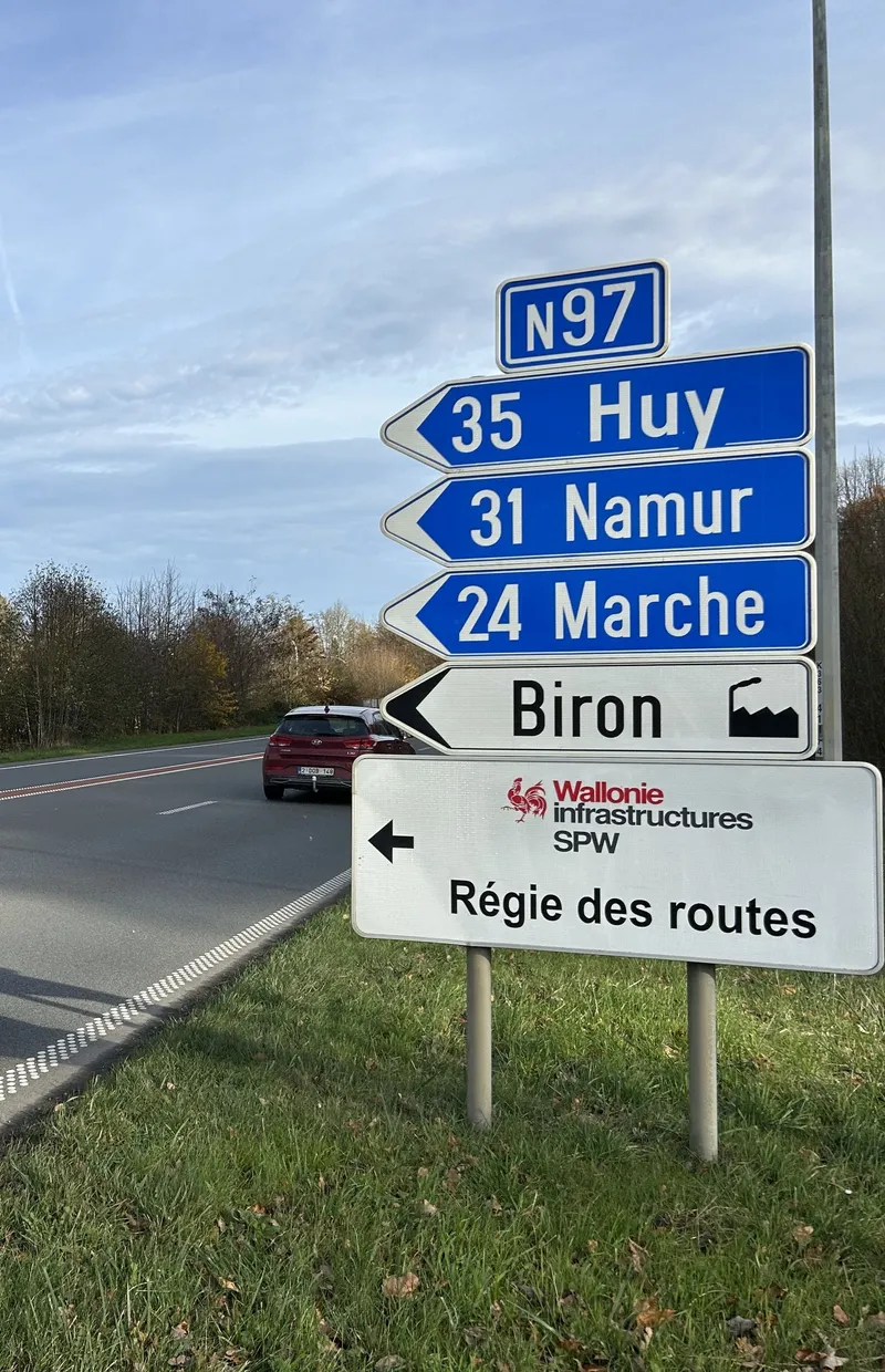Sécurité Routière : la zone cyclable, les règles expliquées - RTBF Actus