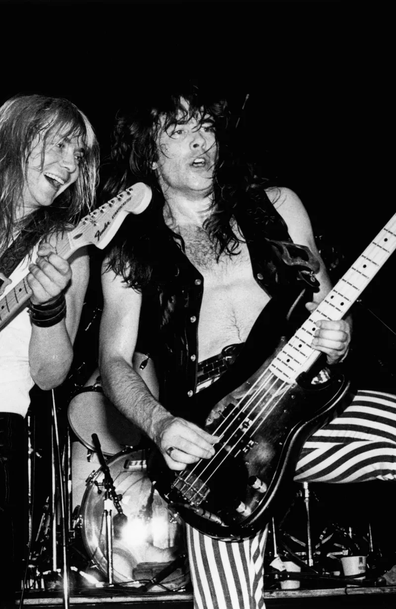 Lizzy Rain, la nièce de Clive Burr (ex-Iron Maiden), fait son entrée ...