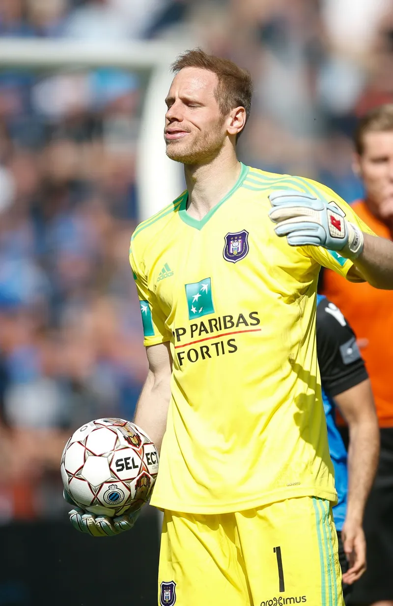 Matz Sels dans l’équipe-type de Premier League : quand l’invité ...