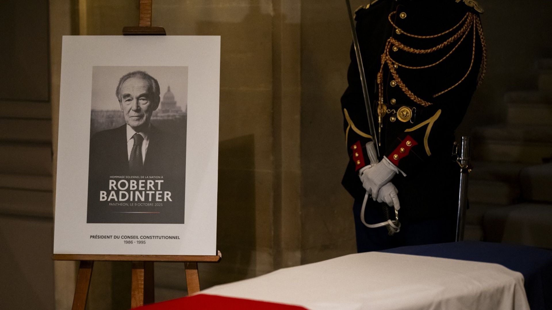 Accueil Info Cérémonie d'entrée au Panthéon de Robert Badinter