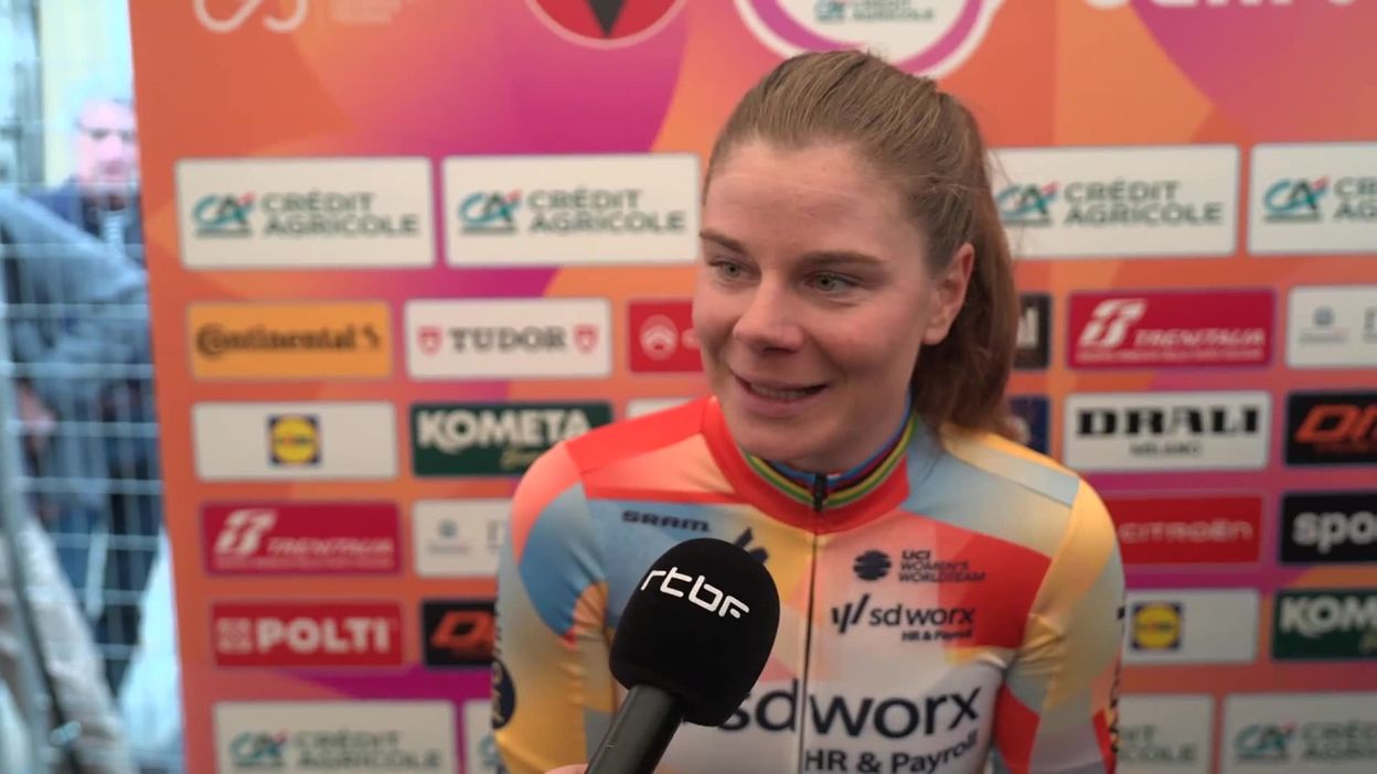 Lotte Kopecky après sa victoire sur Milan – Sanremo Donne - Milan ...
