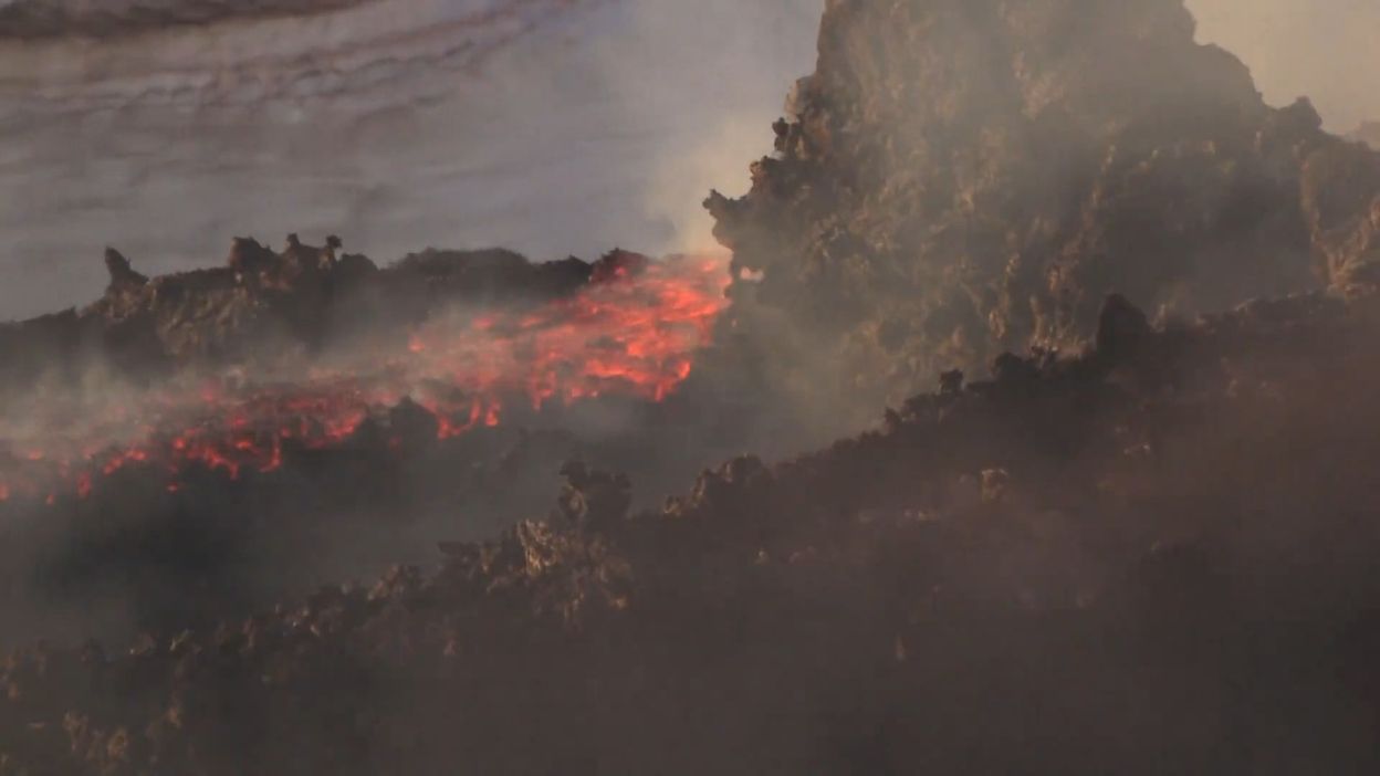 Etna en éruption - RTBF (26/12/25) - Auvio