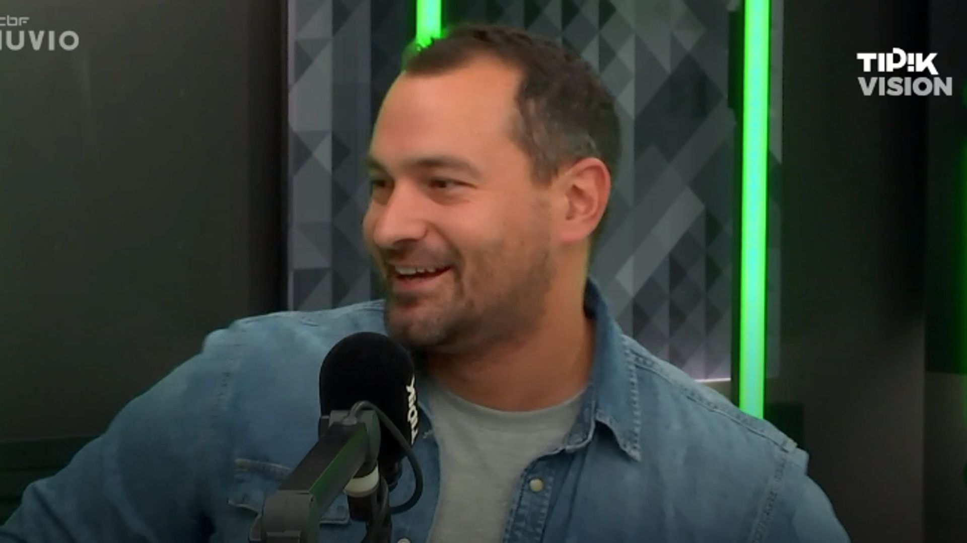 PE et la politique belge: "Lui, en fin de mois, il ne sait pas c'est ...