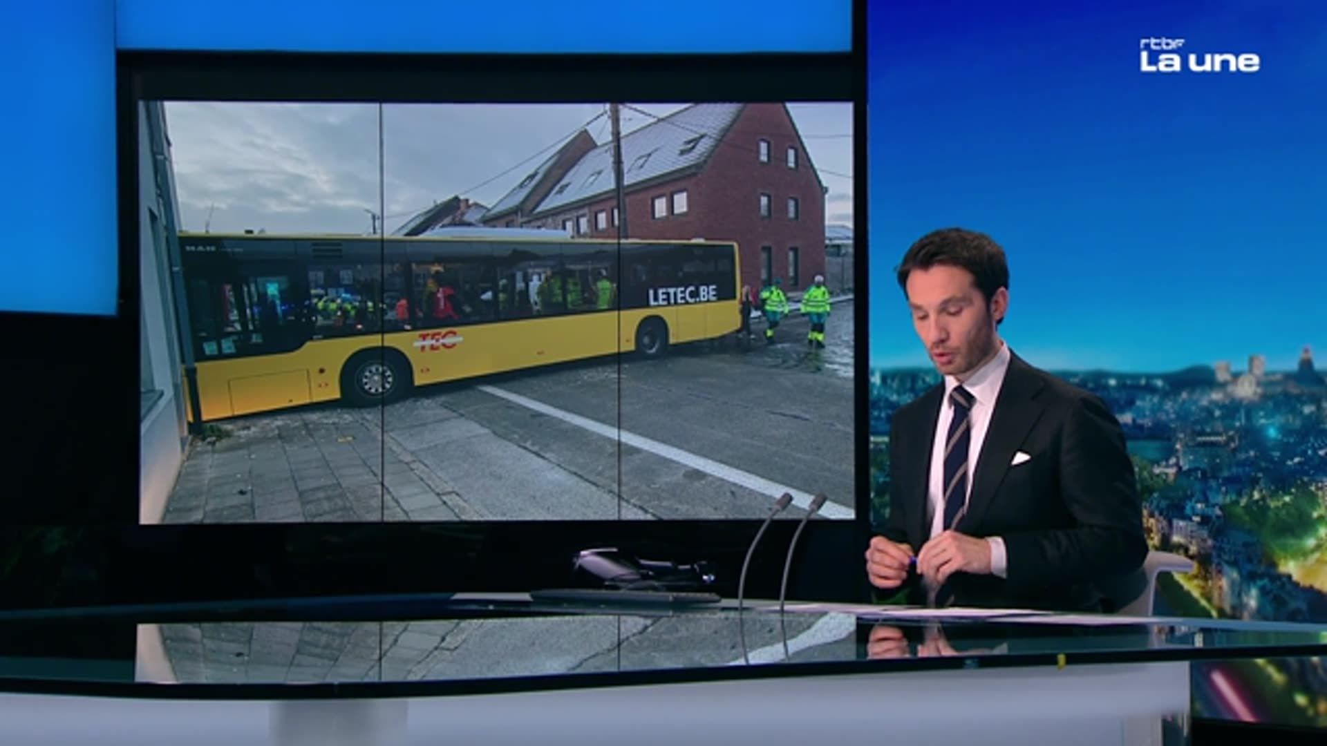 Plus de peur que de mal : un bus du TEC percute une habitation à ...