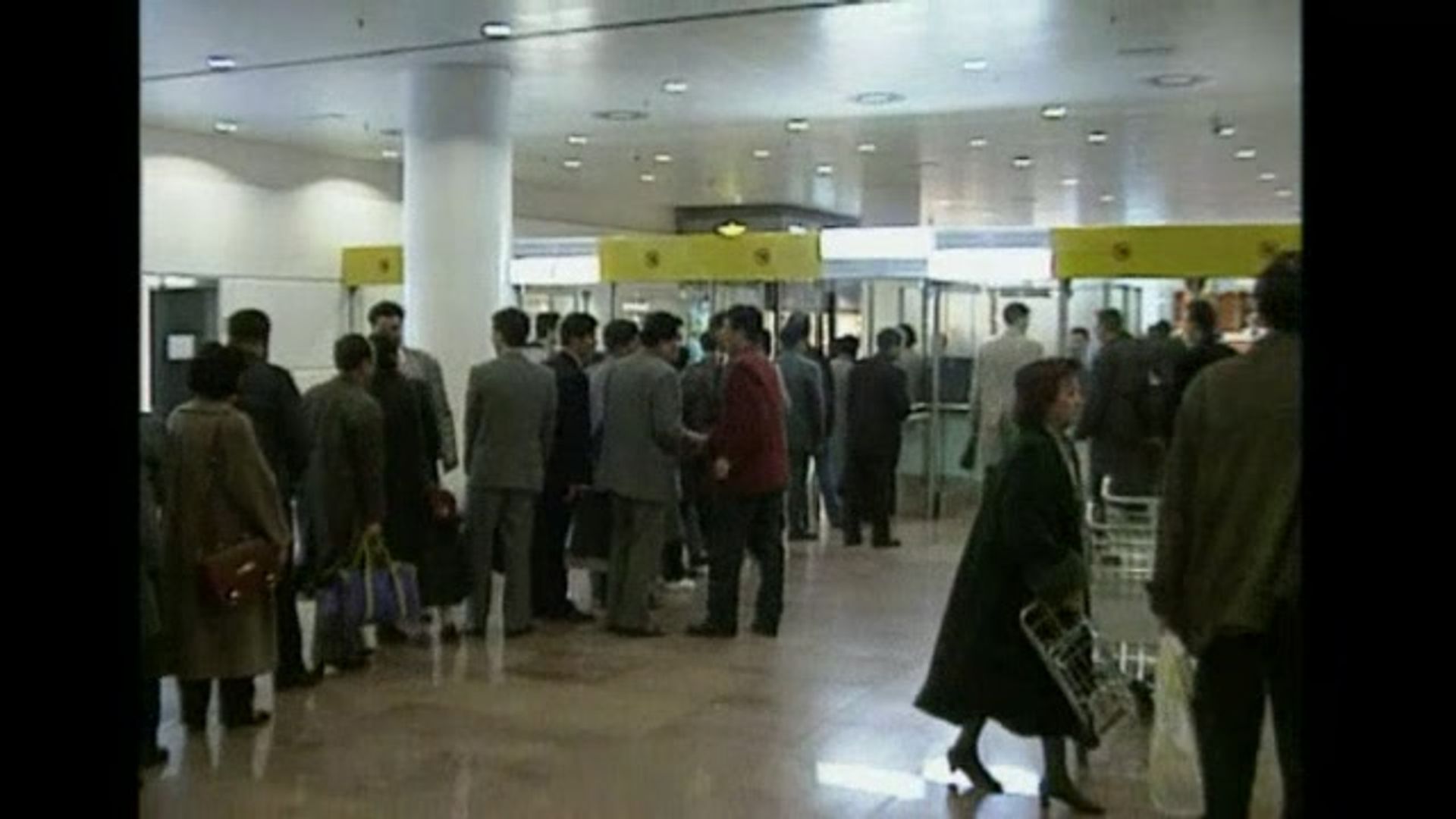 Archive 26 mars 1995: les changements de Schengen - - Auvio