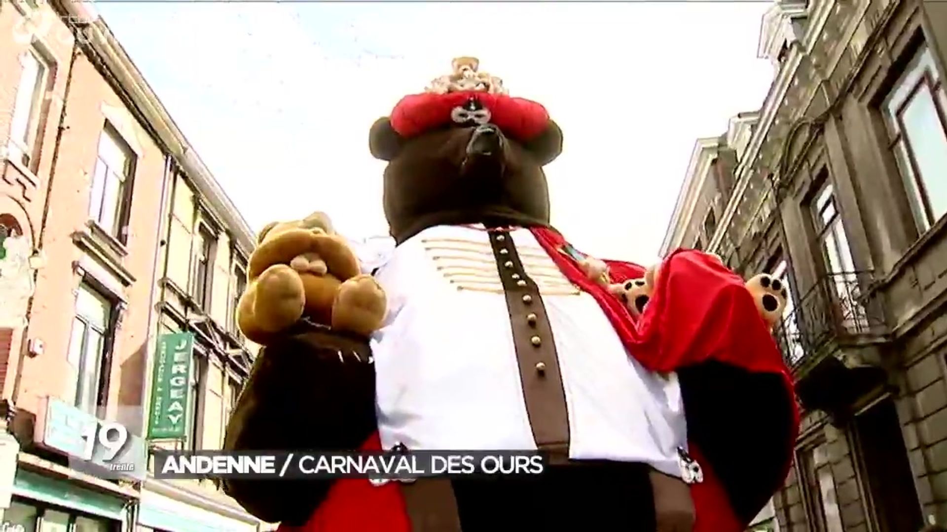 Le carnaval des ours à Andenne - JT 19h30 - Auvio