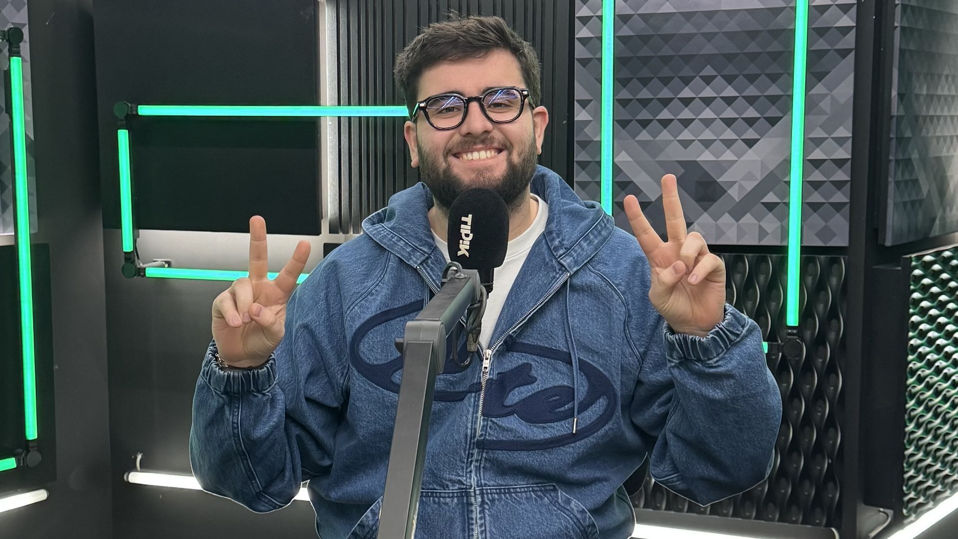 Sacha Ferra nous fait rire malgré une actu qui ne prête pas à sourire ...