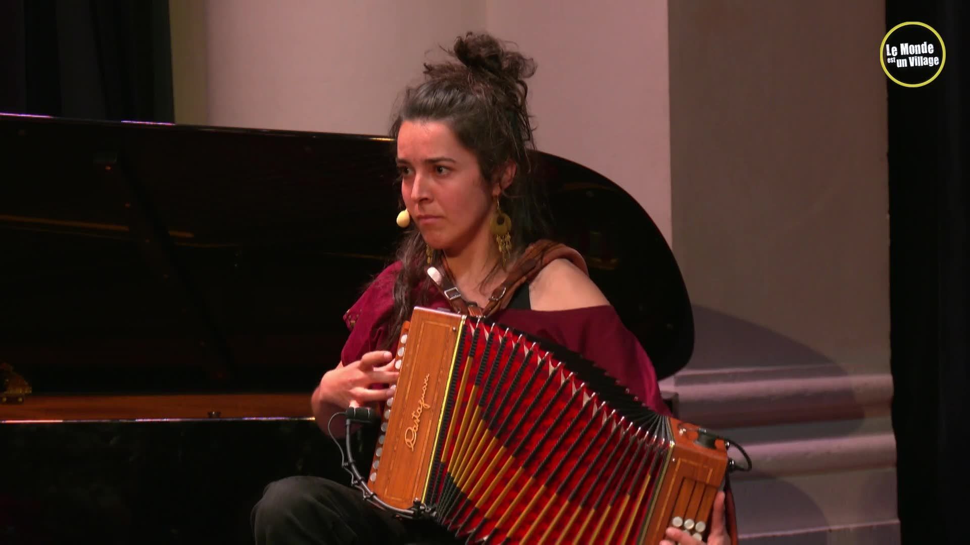 'Trébucher' par Ostara (LIVE) - LIVE Le Monde est un Village à l'IMEP ...