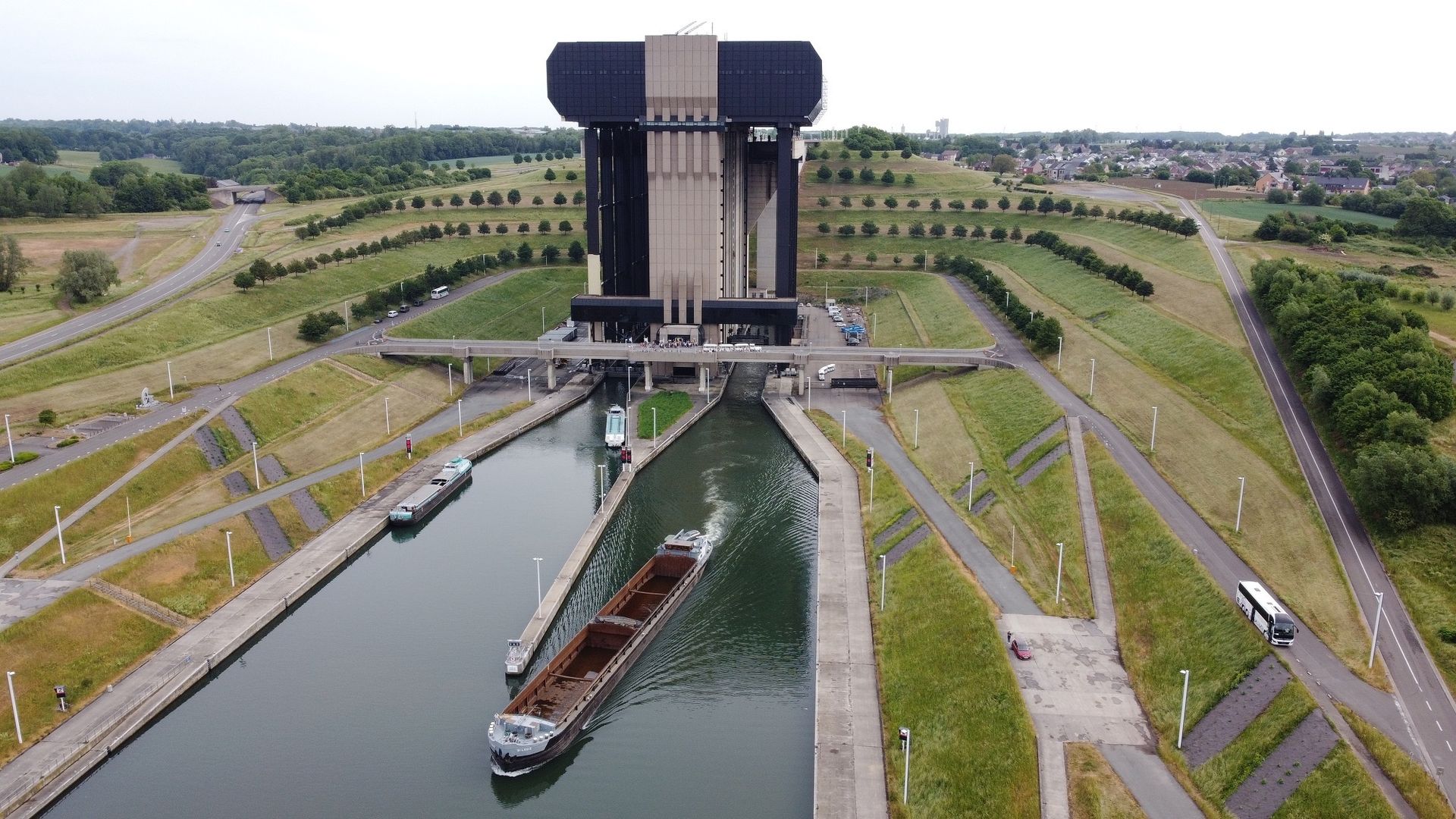 La construction d’un nouveau canal était-elle vraiment nécessaire ...
