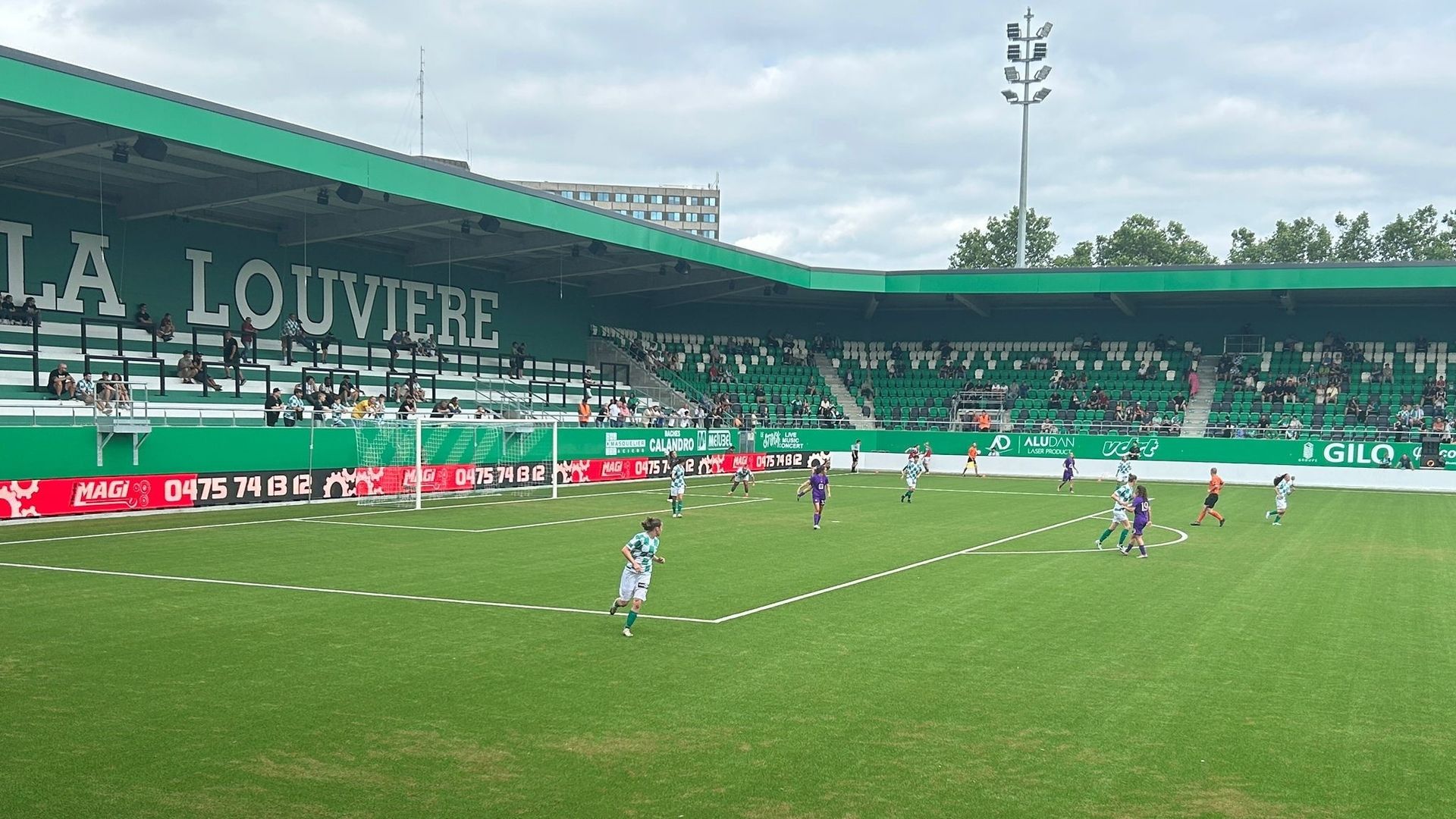 La RAAL inaugure son nouveau stade à La Louvière : « Les autres seront ...
