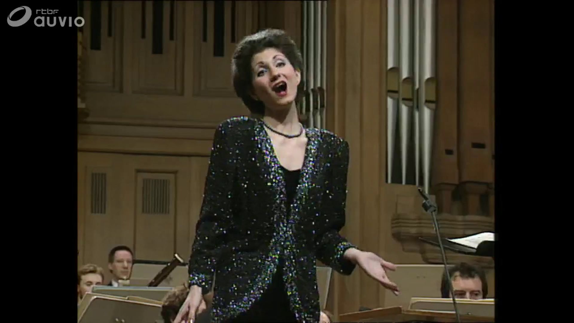 Queen Elisabeth 1996 - chant - Ana Camelia Stefanescu - Finale - Hello ...