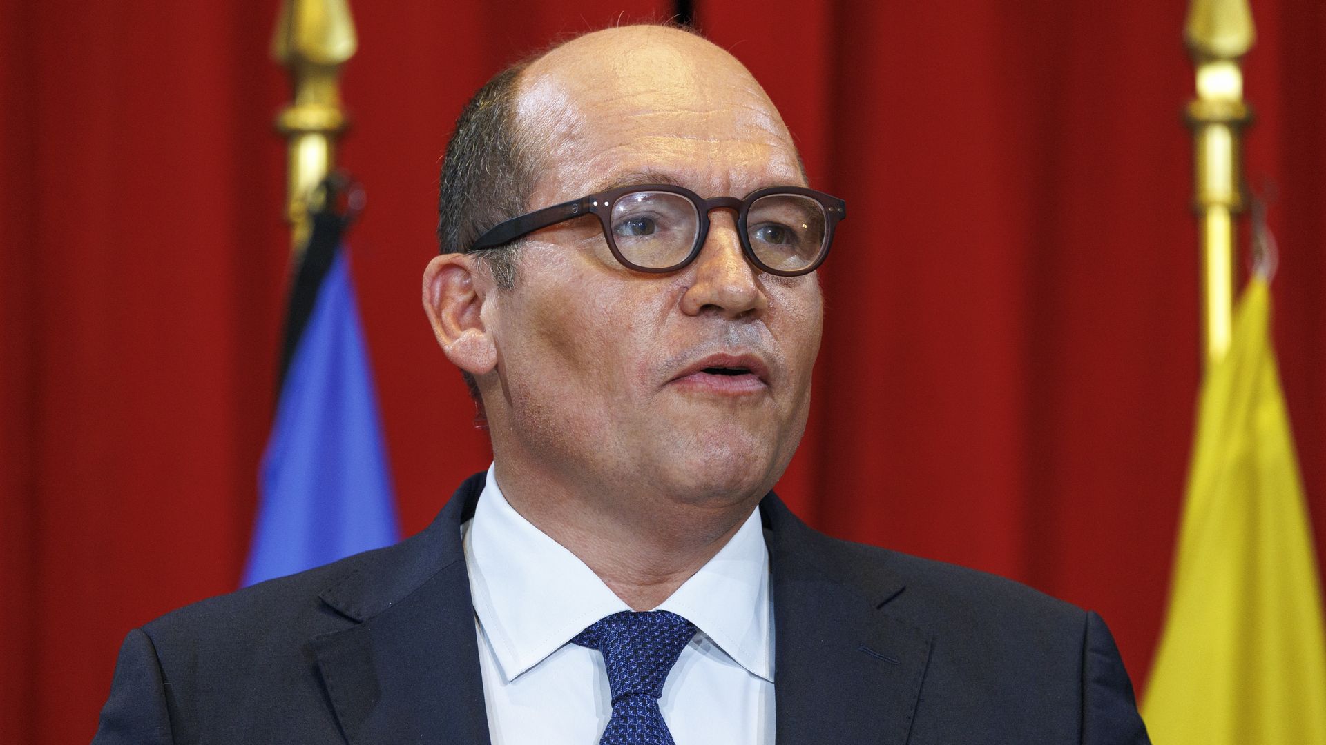 Philippe Close veut des militaires au port d'Anvers - - Auvio