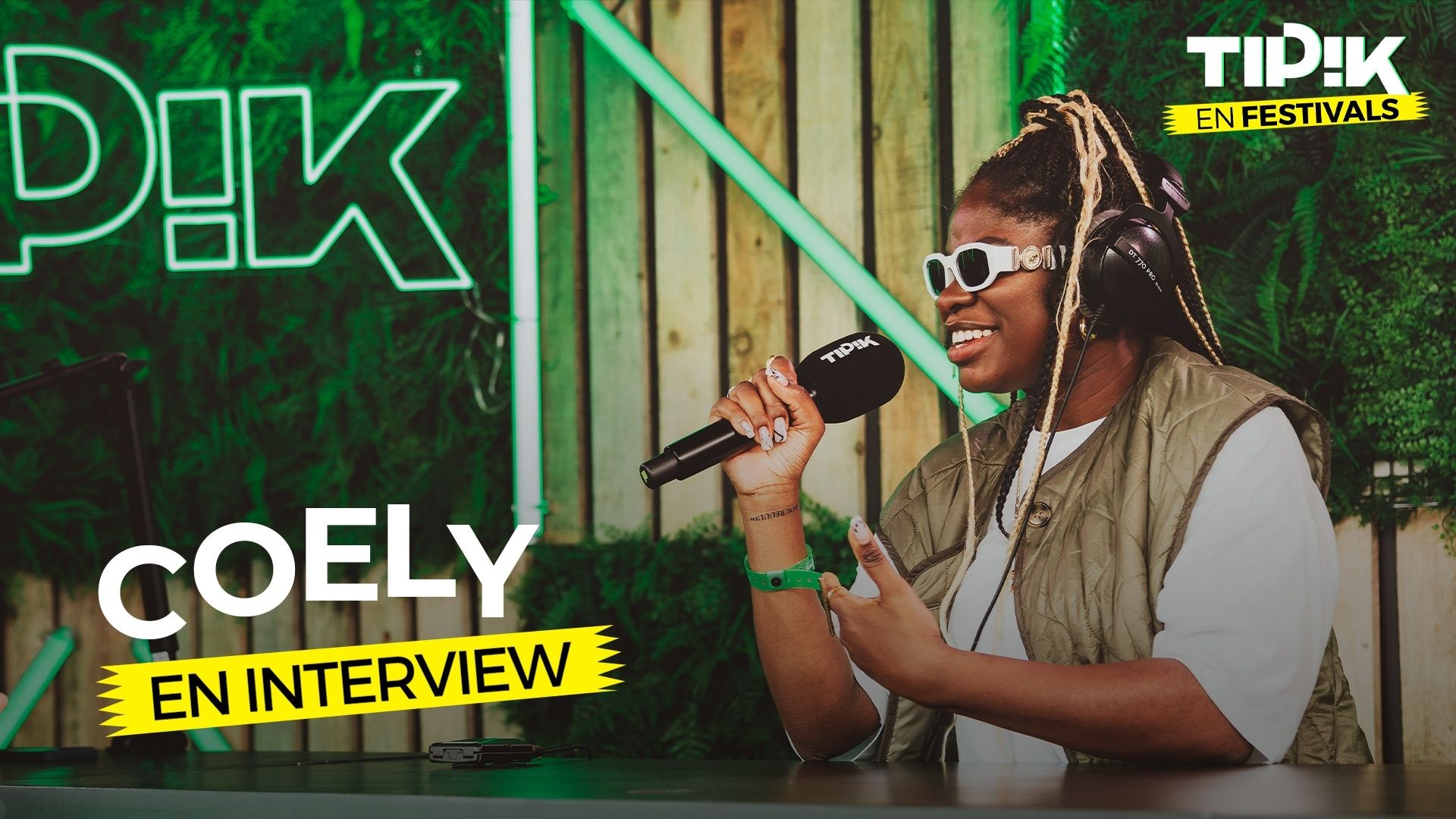 Coely était au micro de Romain à Dour ! - - Auvio