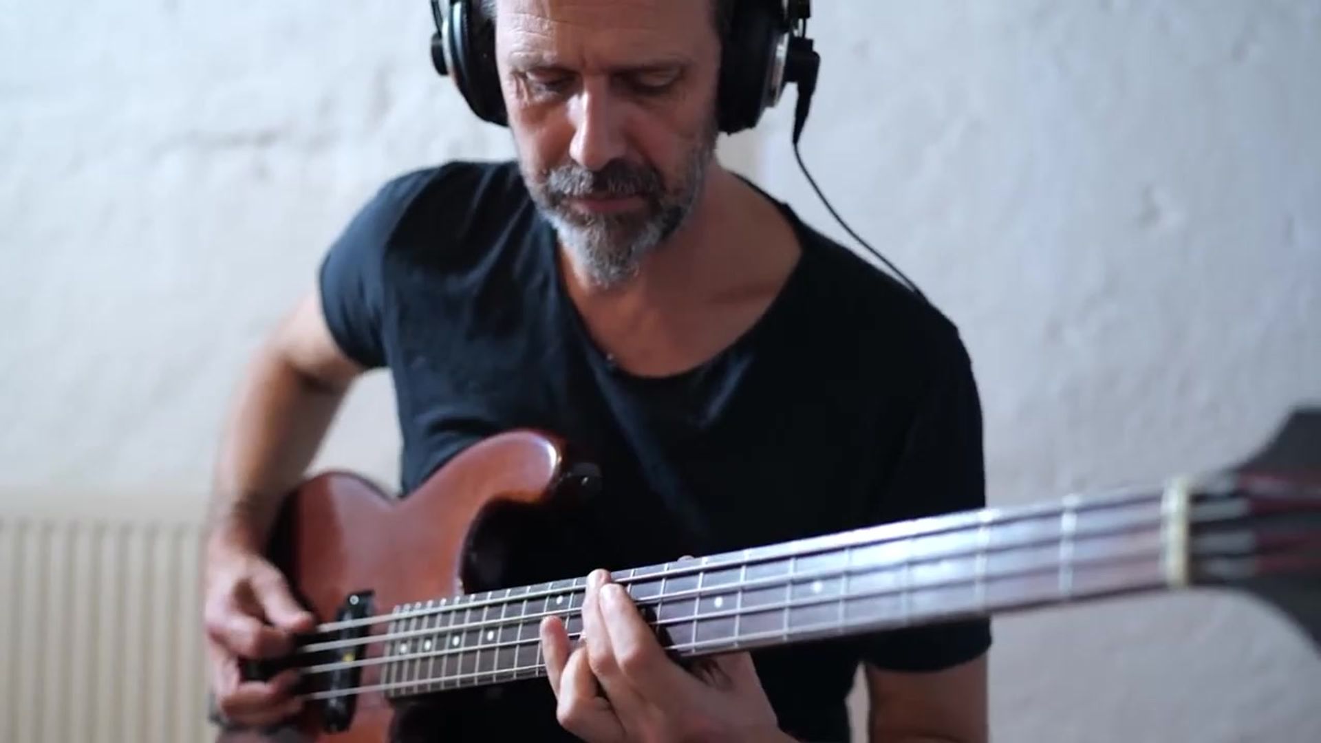 Belgian Music Night : Nicolas Fiszman, le bassiste belge de Francis ...