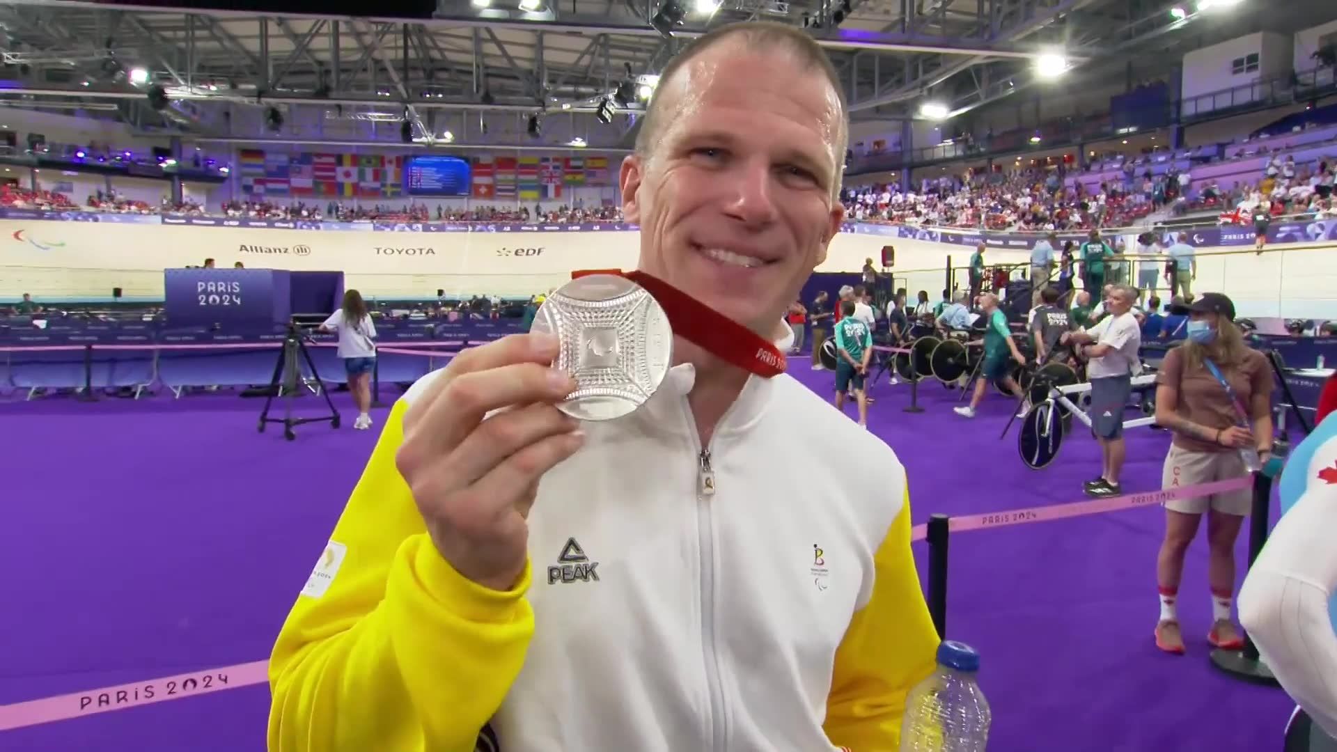 Ewoud Vromant après sa médaille d'argent - Jeux Paralympiques Paris 2024 - Auvio