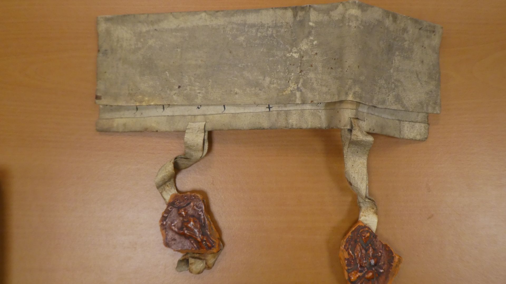 A la découverte du patrimoine du Brabant wallon : une charte de 1201 de ...